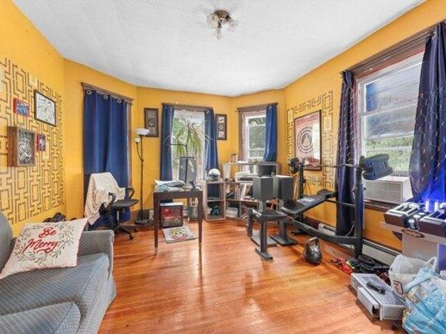 house with 5 bedroom, Somerville MA ES104076141