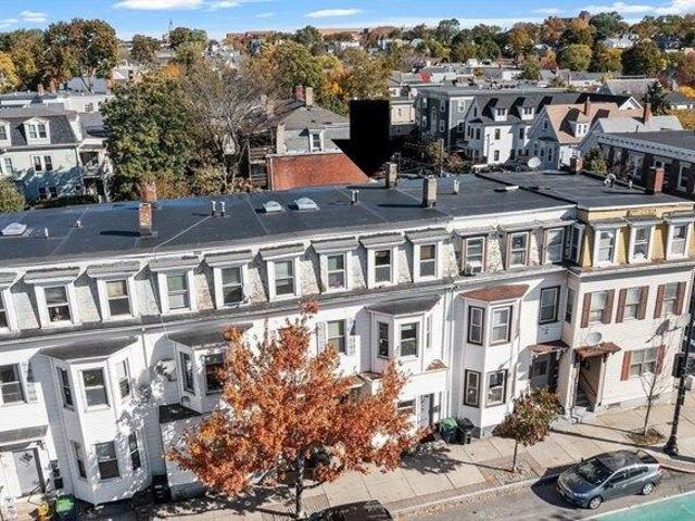 house with 5 bedroom, Somerville MA ES104477538