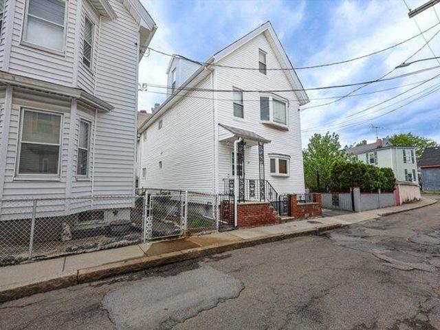 house with 5 bedroom, Somerville MA ES104514250