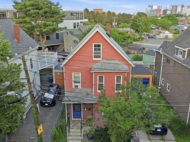 house with 5 bedroom, Somerville MA ES104608945