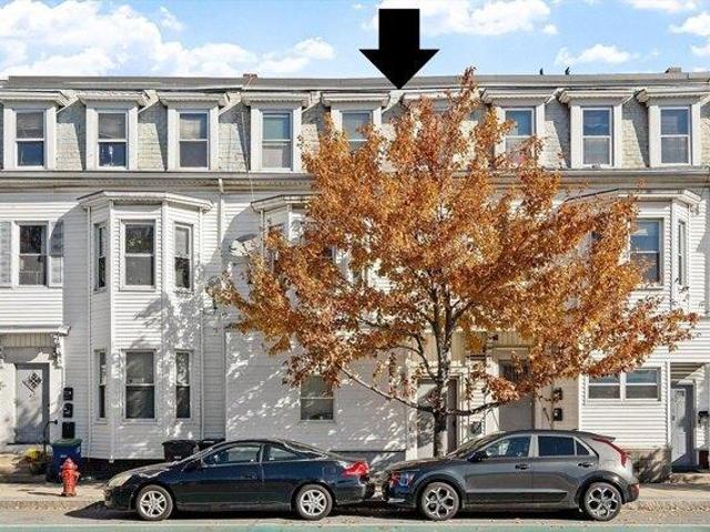 house with 5 bedroom, Somerville MA ES105060627