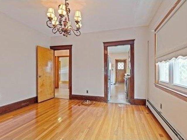 house with 5 bedroom, Somerville MA ES103441155