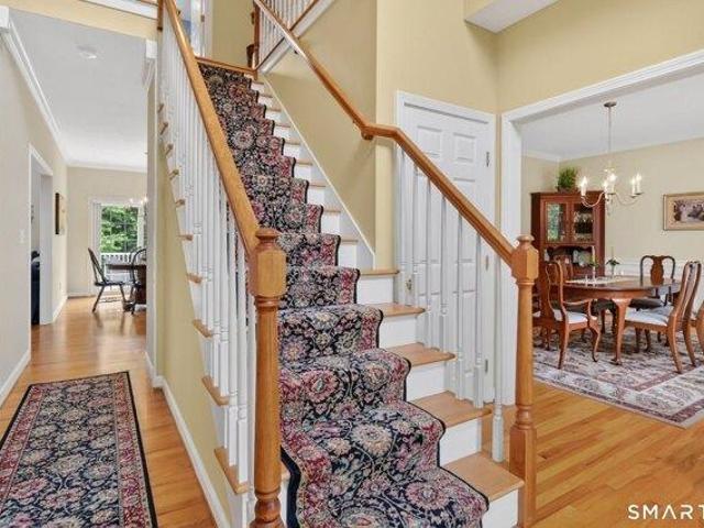 house with 5 bedroom, South Windsor CT ES104148948