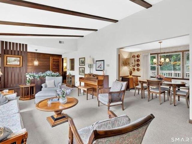 house with 5 bedroom, South Windsor CT ES104852272