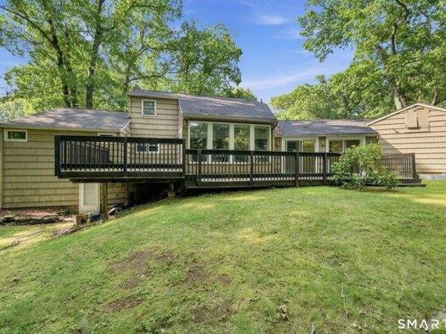 house with 5 bedroom, South Windsor CT ES105159379