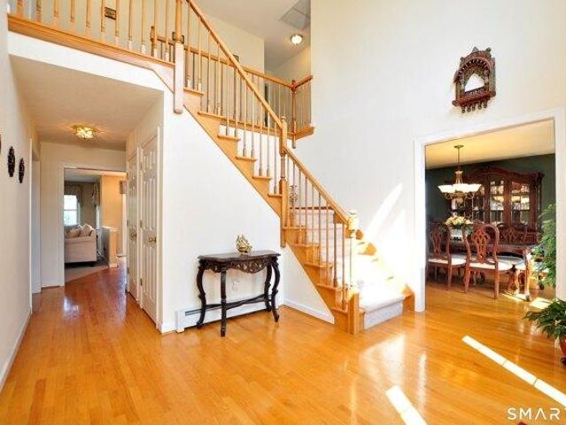 house with 5 bedroom, South Windsor CT ES105159613