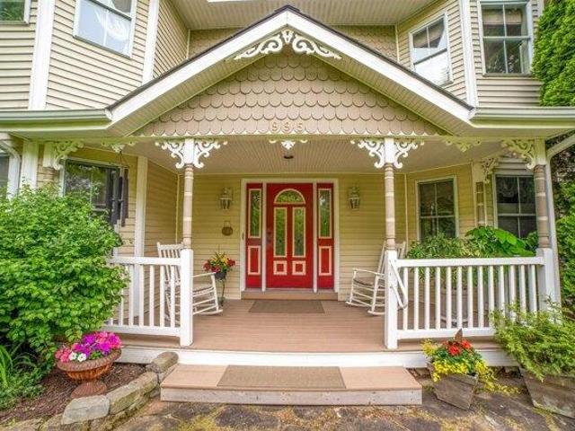 house with 5 bedroom, South Burlington VT ES104352126