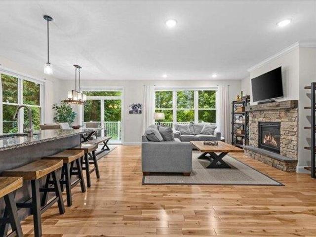 house with 5 bedroom, South Burlington VT ES103969406