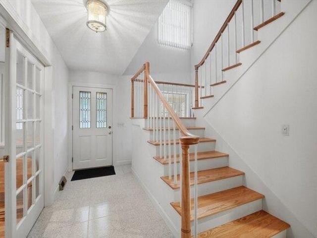 house with 5 bedroom, South Hadley MA ES103074673