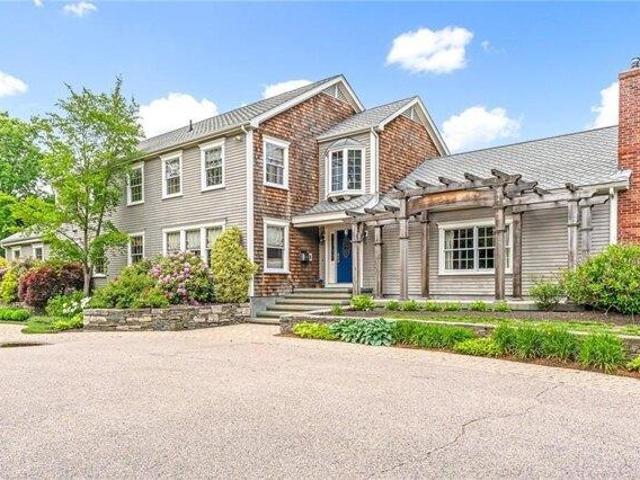 house with 5 bedroom, South Kingstown RI DS103888795