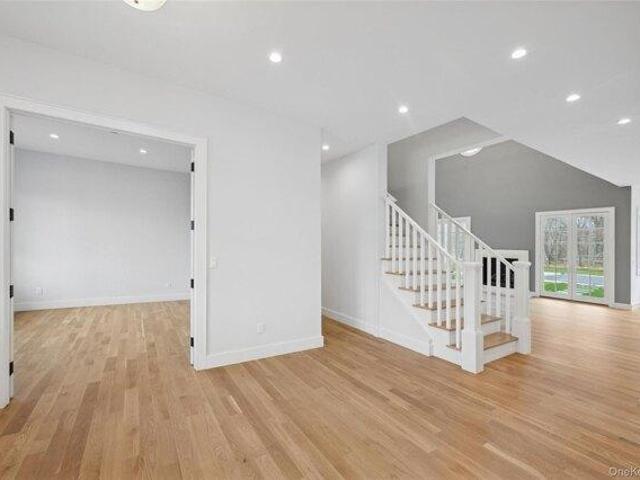 house with 5 bedroom, Southold NY DS103624027