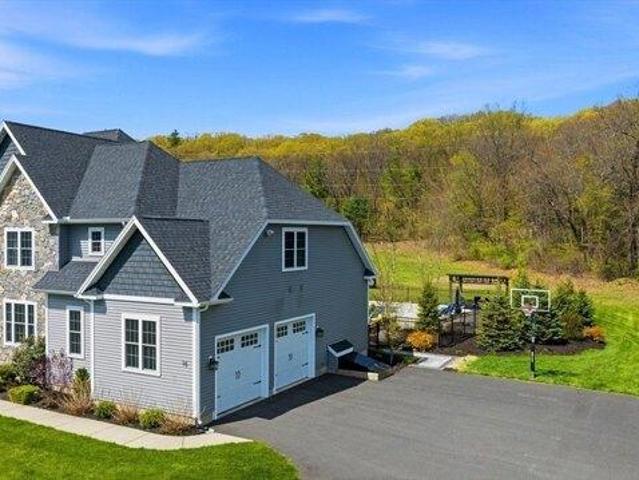 house with 5 bedroom, Southampton MA DS102860476