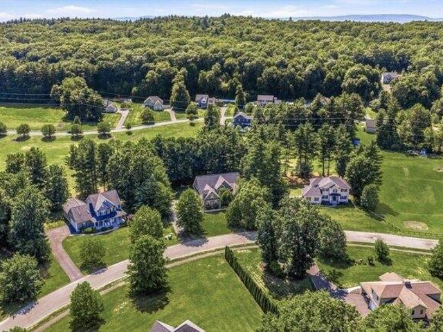 house with 5 bedroom, Southampton MA ES105127783