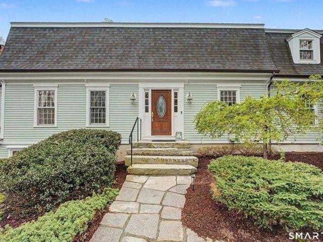 house with 5 bedroom, Southbury CT DLS102775812
