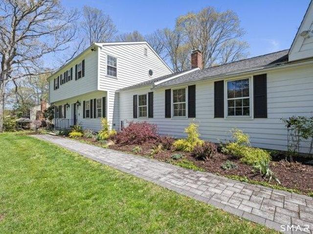 house with 5 bedroom, Southbury CT DS102479559