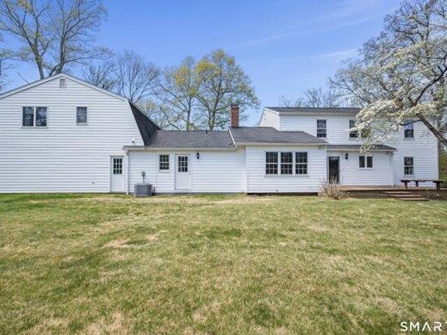 house with 5 bedroom, Southbury CT DS102801057