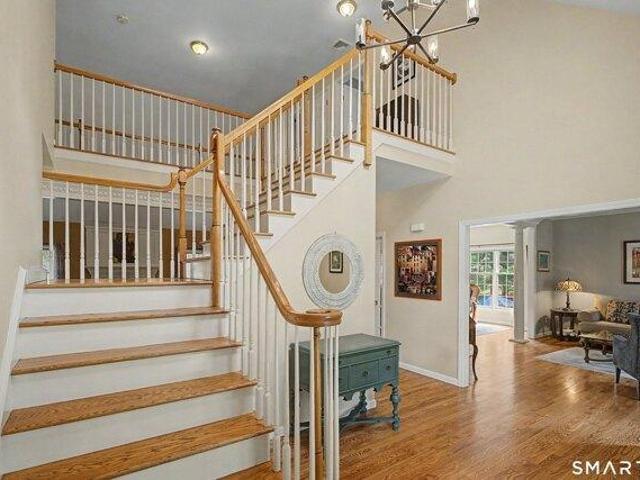 house with 5 bedroom, Southbury CT ES103126049