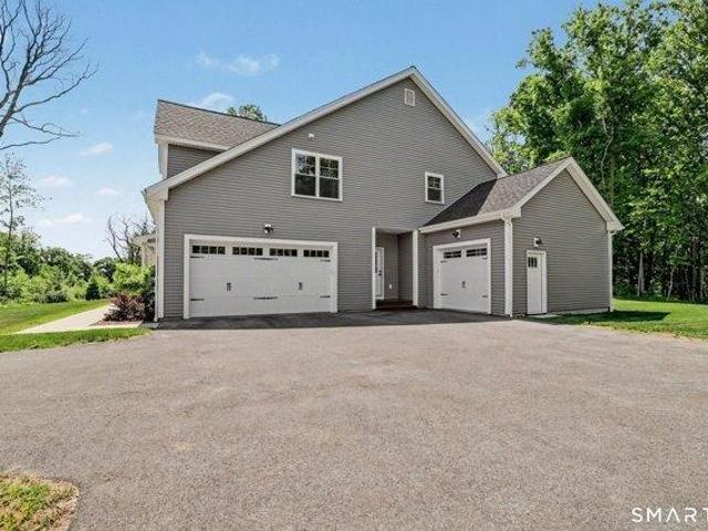 house with 5 bedroom, Southbury CT ES104375432