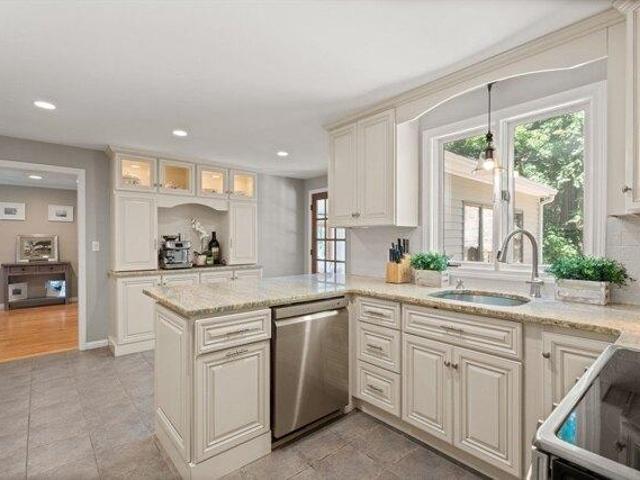 house with 5 bedroom, Southborough MA DS103436379