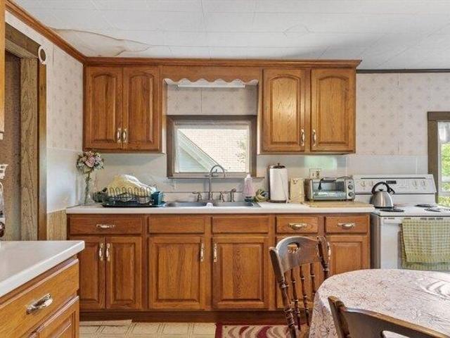 house with 5 bedroom, Southbridge MA ES103440417