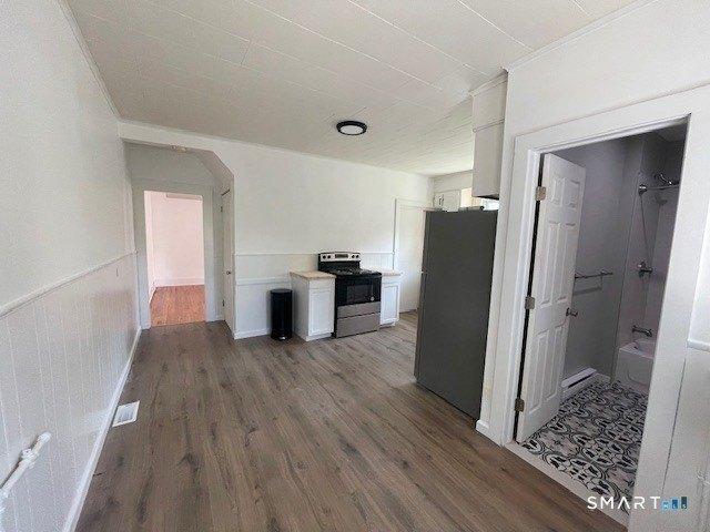 house with 5 bedroom, Southington CT DLS102257039