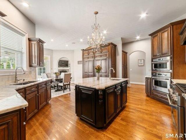 house with 5 bedroom, Southington CT ES104919967
