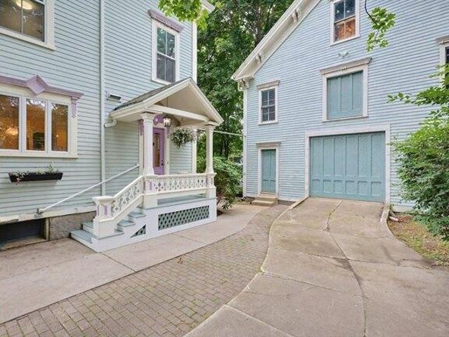 house with 5 bedroom, Spencer MA ES104008196