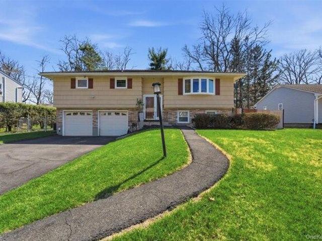 house with 5 bedroom, Spring Valley NY DLS101801431