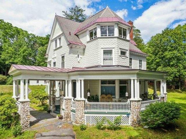 house with 5 bedroom, Springfield VT DS104331356