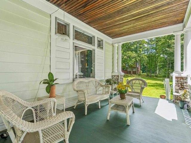 house with 5 bedroom, Springfield VT ES105205782
