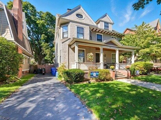 house with 5 bedroom, Springfield MA DLS101856695