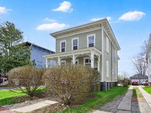 house with 5 bedroom, Springfield MA DS102342468
