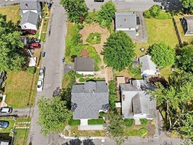house with 5 bedroom, Springfield MA ES104920050