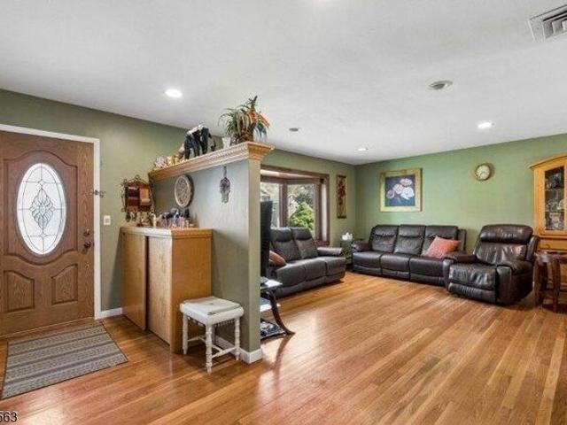 house with 5 bedroom, Springfield NJ ES104608248