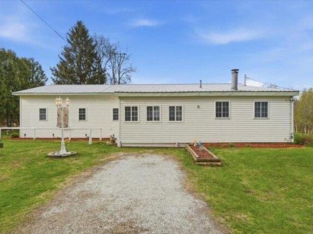 house with 5 bedroom, Swanton VT ES103097496