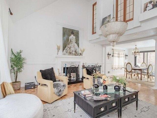 house with 5 bedroom, Stoughton MA DLS102727583