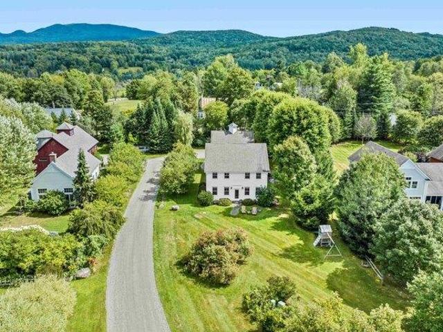 house with 5 bedroom, Stowe VT ES104079083