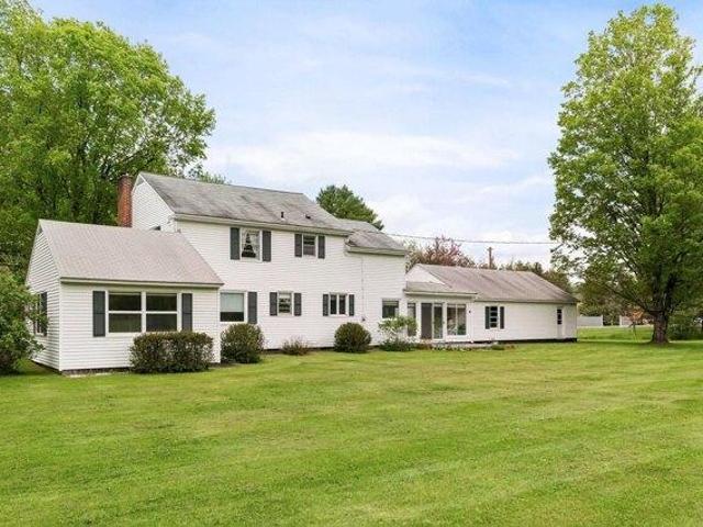 house with 5 bedroom, Stowe VT ES104296217