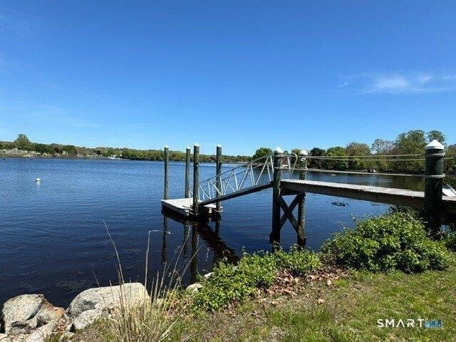 house with 5 bedroom, Stonington CT ES103160935