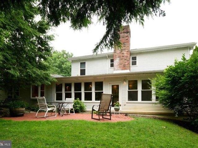 house with 5 bedroom, State College PA ES104902944