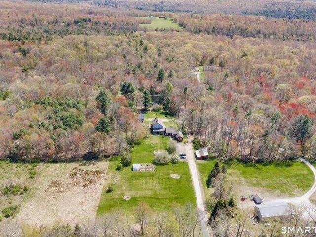 house with 5 bedroom, Stafford CT DLS102778400