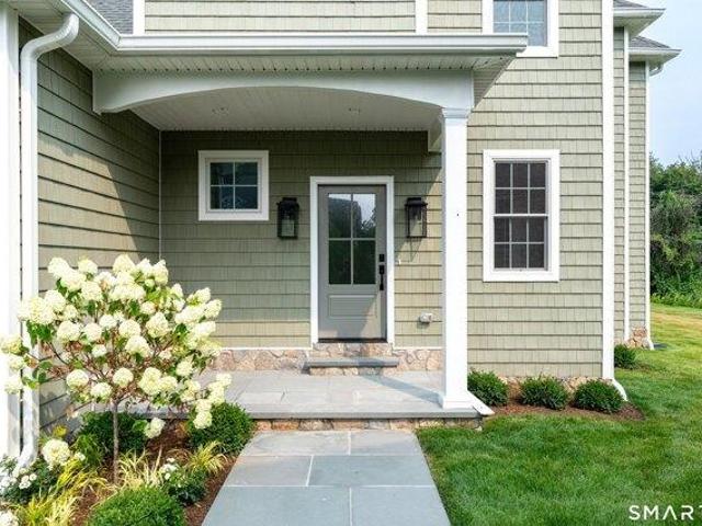 house with 5 bedroom, Stamford CT DLS102479463