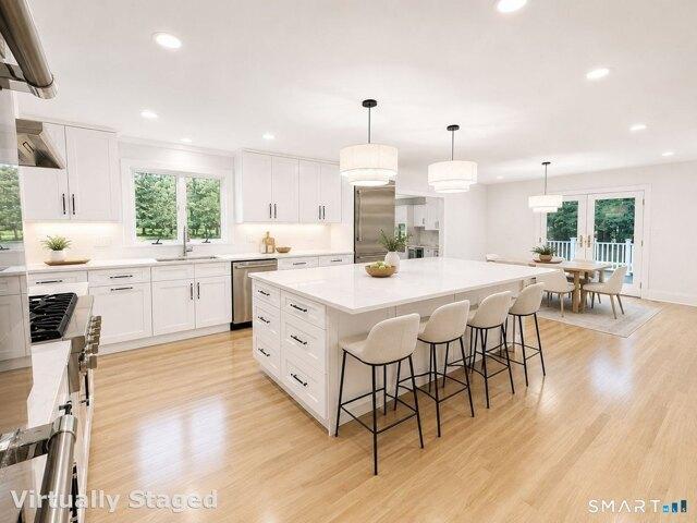 house with 5 bedroom, Stamford CT ES104296989