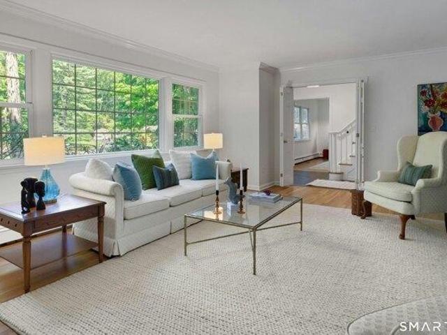 house with 5 bedroom, Stamford CT ES104333016