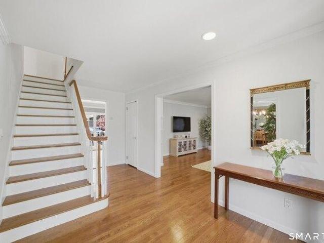 house with 5 bedroom, Stamford CT ES104831977