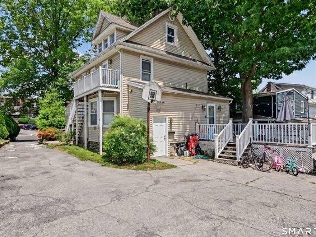 house with 5 bedroom, Stamford CT ES105140932