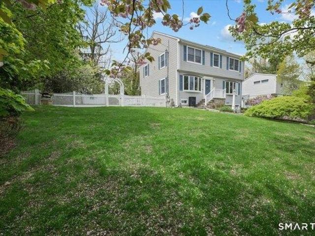 house with 5 bedroom, Stamford CT ES105174130