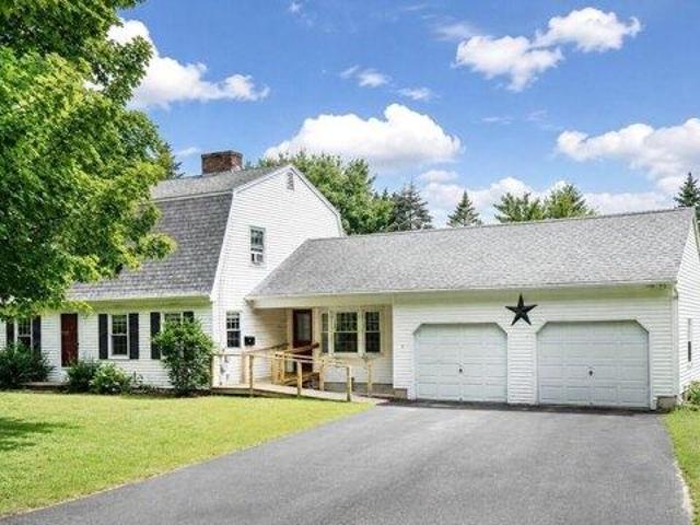 house with 5 bedroom, Standish ME DS104406571