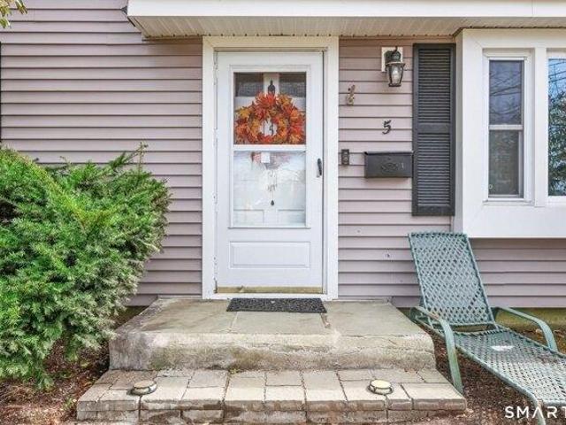 house with 5 bedroom, Stratford CT DLS102826096