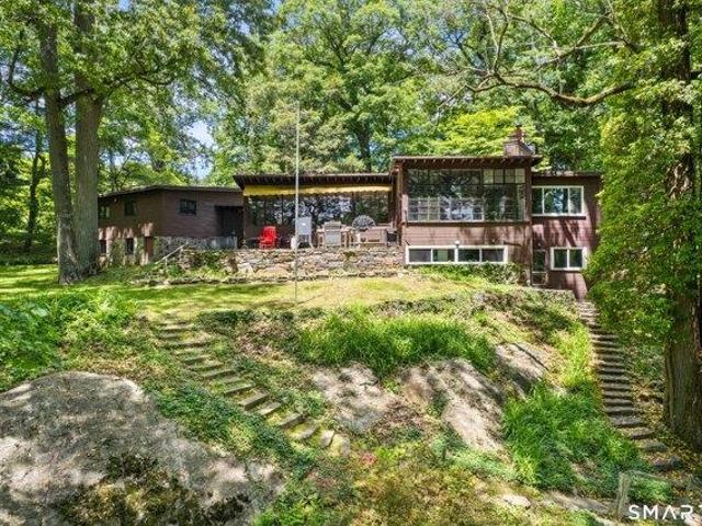 house with 5 bedroom, Stratford CT ES102825154